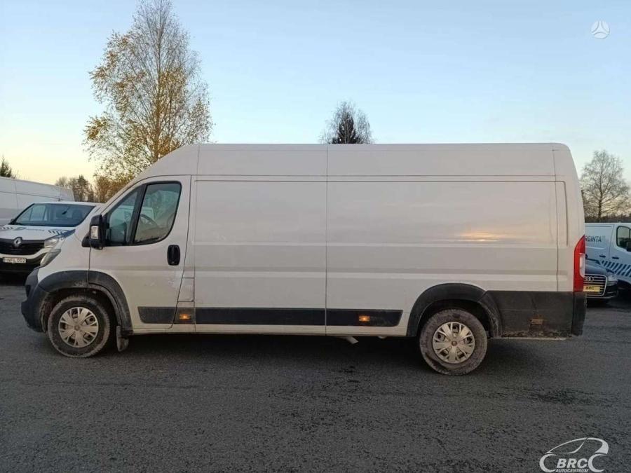 White Fiat Ducato 2023 in Vilnius, with an engine capacity of 2.18 L and mileage of 100 thousand km for 19500 €, photo 3 on AUTOMOTO.COM.LV