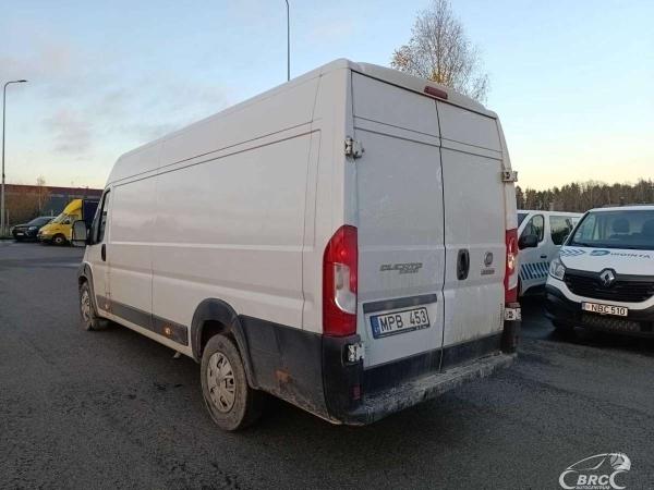 White Fiat Ducato 2023 in Vilnius, with an engine capacity of 2.18 L and mileage of 100 thousand km for 19500 €, photo 4 on AUTOMOTO.COM.LV