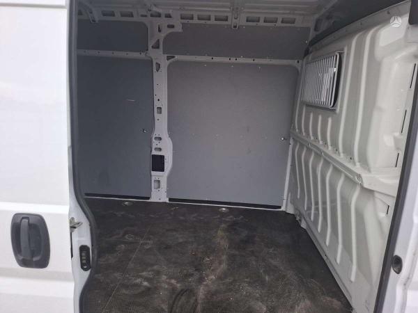 White Fiat Ducato 2023 in Kaunas, with an engine capacity of 2.20 L and mileage of 40 thousand km for 15999 €, photo 9 on AUTOMOTO.COM.LV