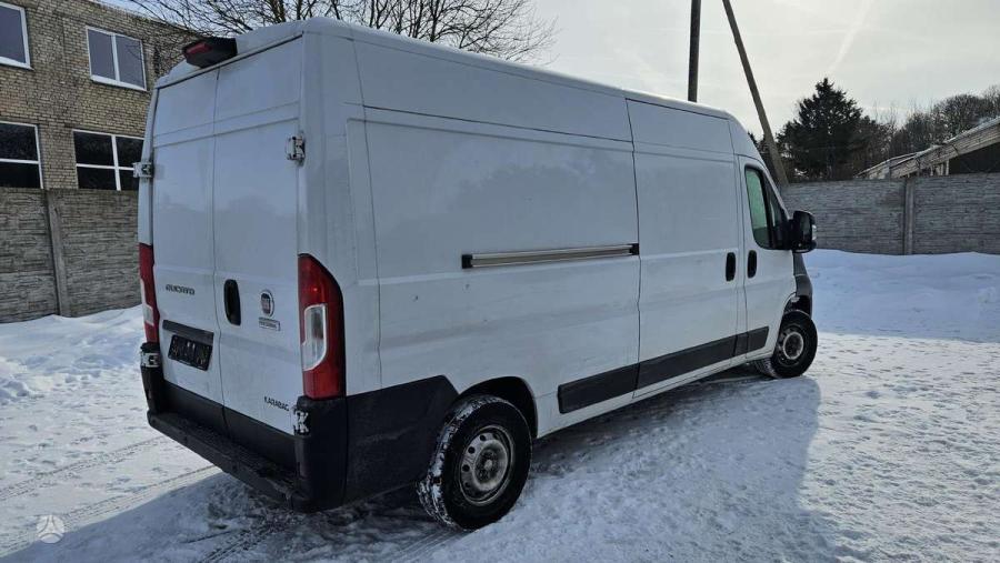 White Fiat Ducato 2023 in Marijampole, with an engine capacity of 2.18 L and mileage of 127 thousand km for 12500 €, photo 3 on AUTOMOTO.COM.LV