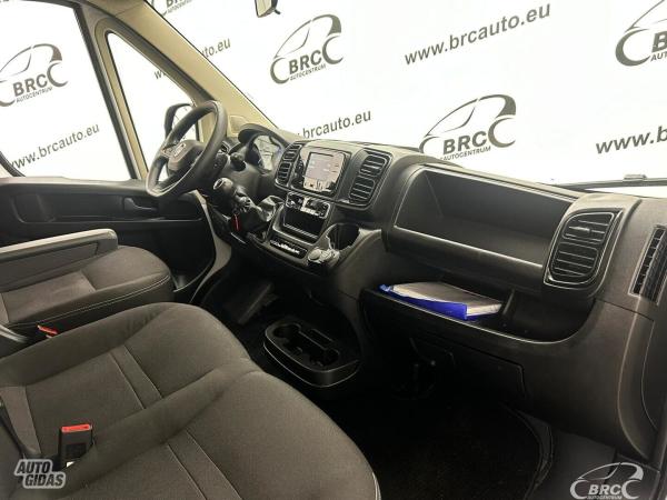 Balts Fiat Ducato 2023 Avižieniai, ar dzinēja tilpumu 2.20 L un nobraukumu 306 tūkst. km par 15700 €, foto 4 vietnē AUTOMOTO.COM.LV
