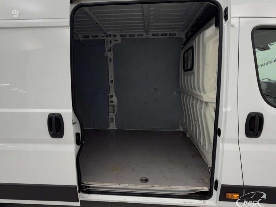 Balts Fiat Ducato 2023 Viļņa, ar dzinēja tilpumu 2.18 L un nobraukumu 113 tūkst. km par 17500 €, foto 10 vietnē AUTOMOTO.COM.LV