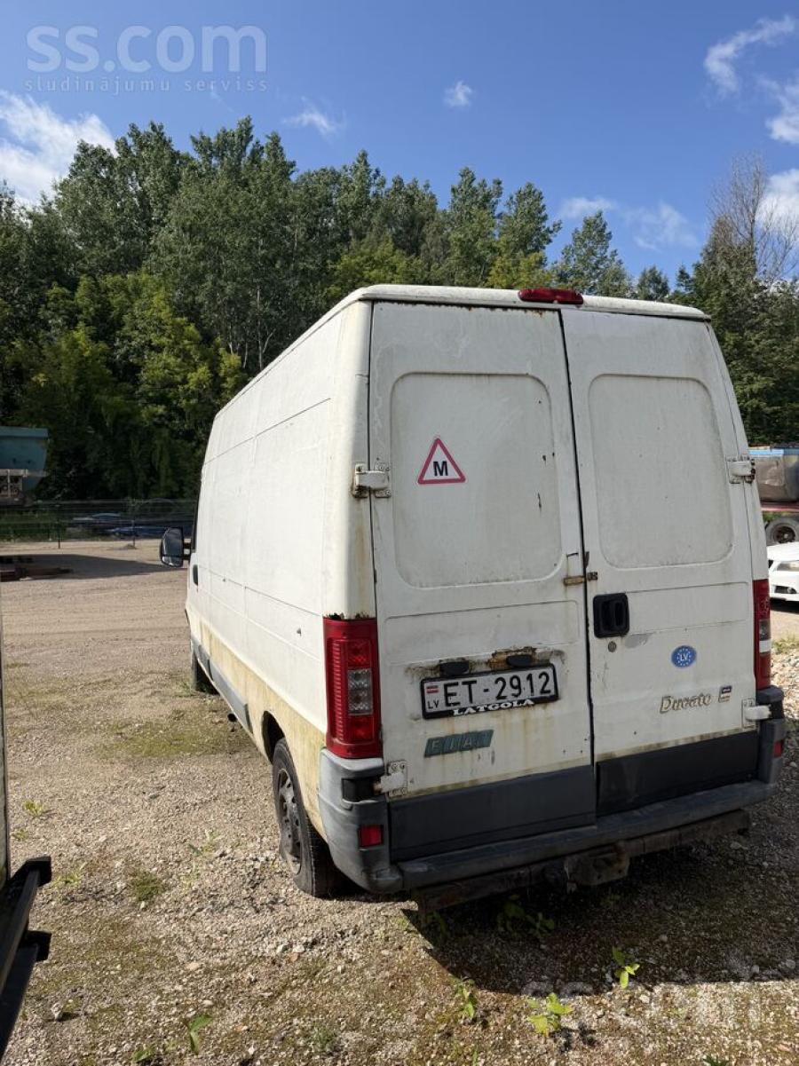 White Fiat Ducato 2003 in Riga, with an engine capacity of 2.80 L and mileage of 411 thousand km for 650 €, photo 5 on AUTOMOTO.COM.LV