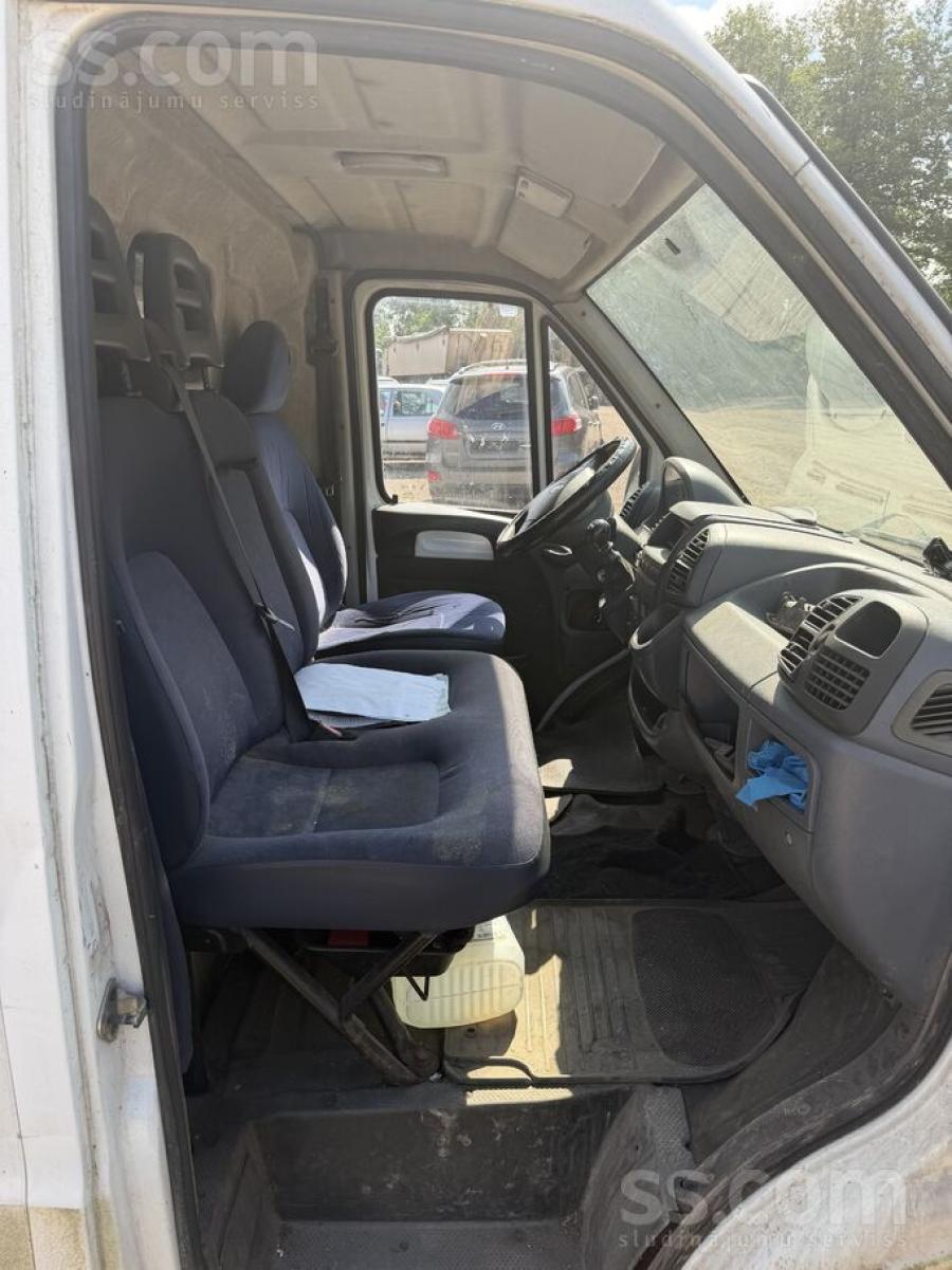 White Fiat Ducato 2003 in Riga, with an engine capacity of 2.80 L and mileage of 411 thousand km for 650 €, photo 6 on AUTOMOTO.COM.LV