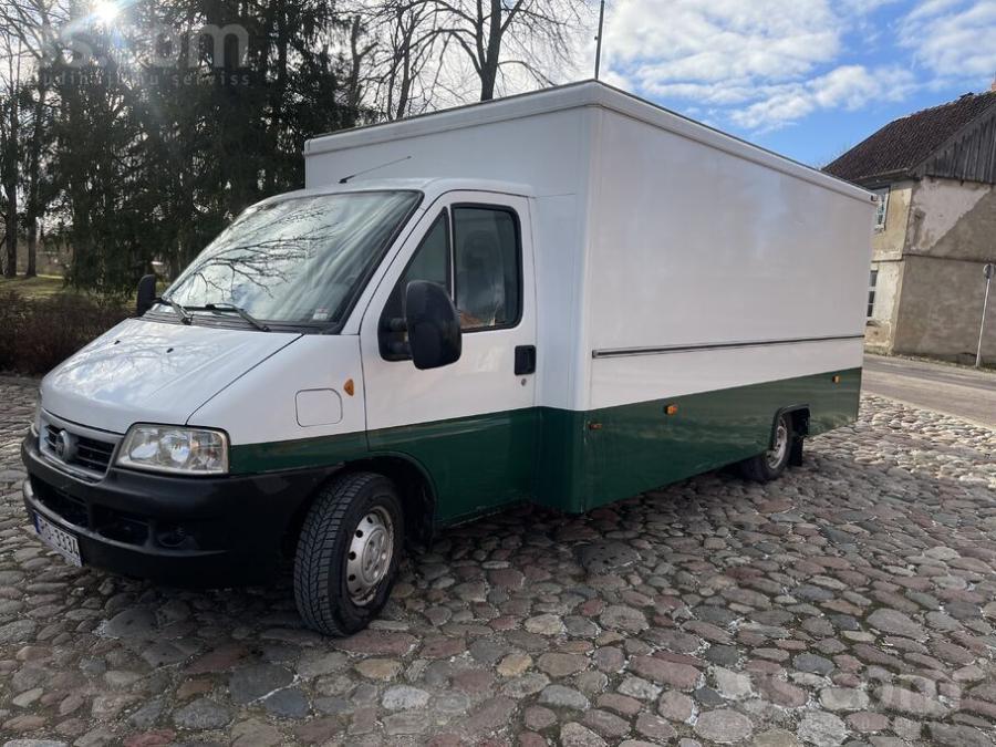 Balts Fiat Ducato 2004 Kuldīga, ar dzinēja tilpumu 2.30 L un nobraukumu 245 tūkst. km par 17800 €, foto 1 vietnē AUTOMOTO.COM.LV
