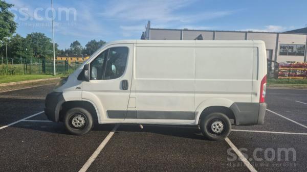 White Fiat Ducato 2007 in Valmiera, with an engine capacity of 2.20 L and mileage of 370 thousand km for 3000 €, photo 1 on AUTOMOTO.COM.LV