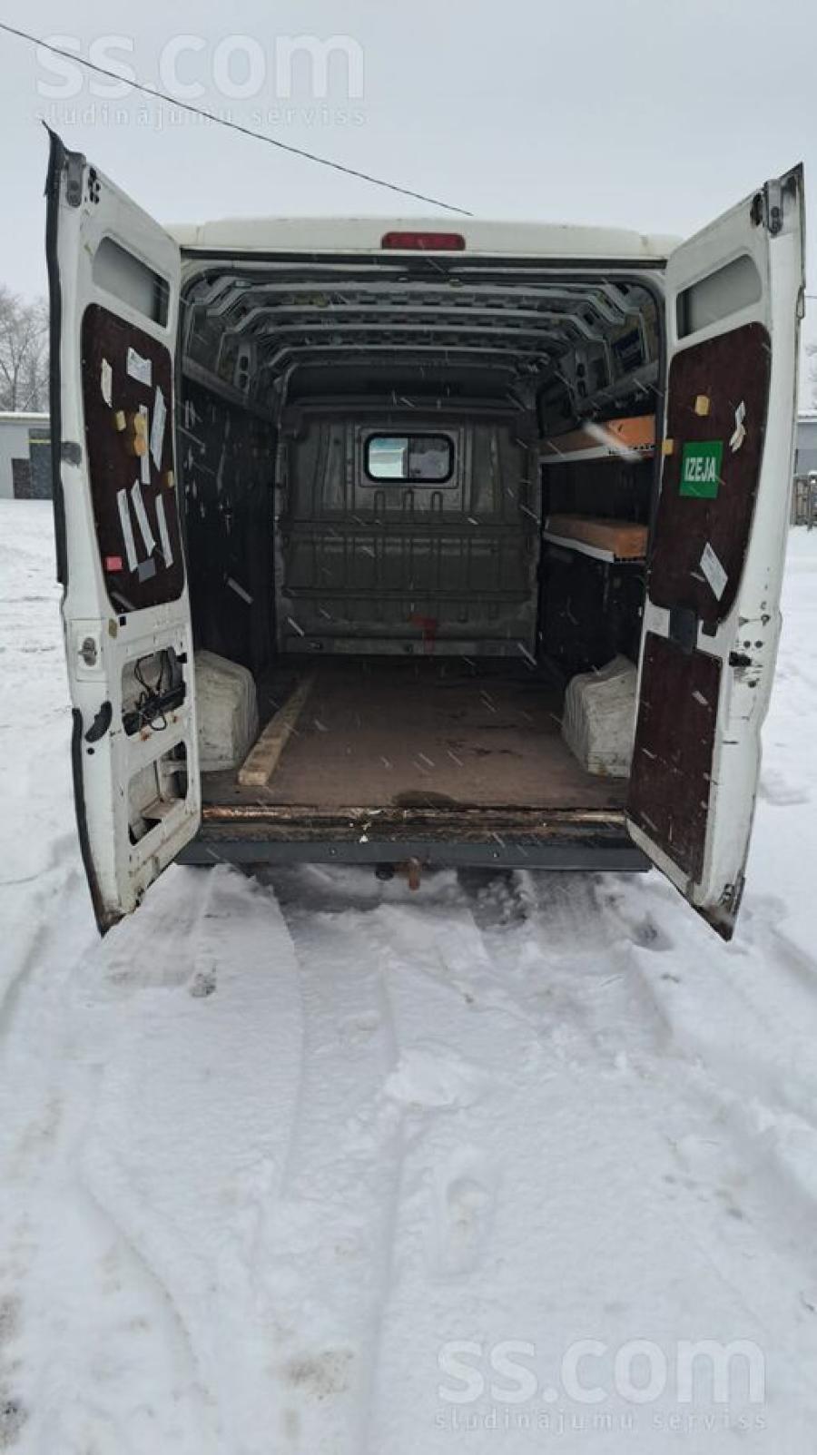 White Fiat Ducato 2008 in Daugavpils, with an engine capacity of 2.30 L and mileage of 235 thousand km for 3800 €, photo 8 on AUTOMOTO.COM.LV