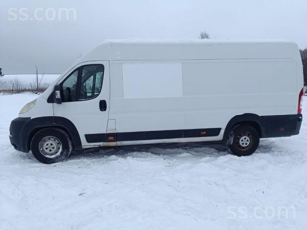White Fiat Ducato 2009 in Riga, with an engine capacity of 3.00 L and mileage of 445 thousand km for 5000 €, photo 9 on AUTOMOTO.COM.LV