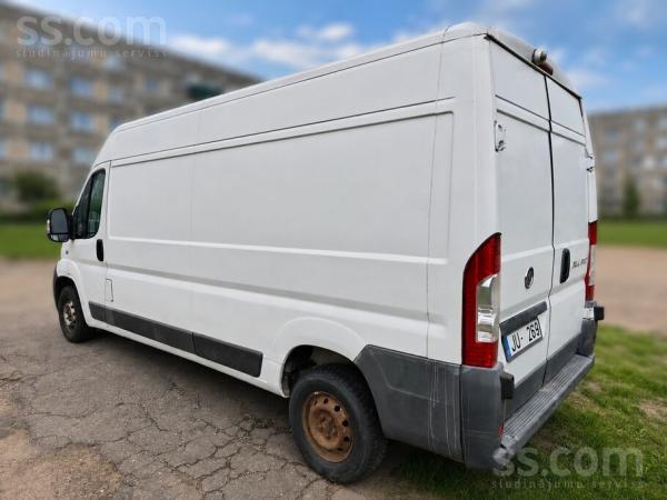 White Fiat Ducato 2009 in Daugavpils, with an engine capacity of 2.20 L and mileage of 350 thousand km for 4000 €, photo 4 on AUTOMOTO.COM.LV