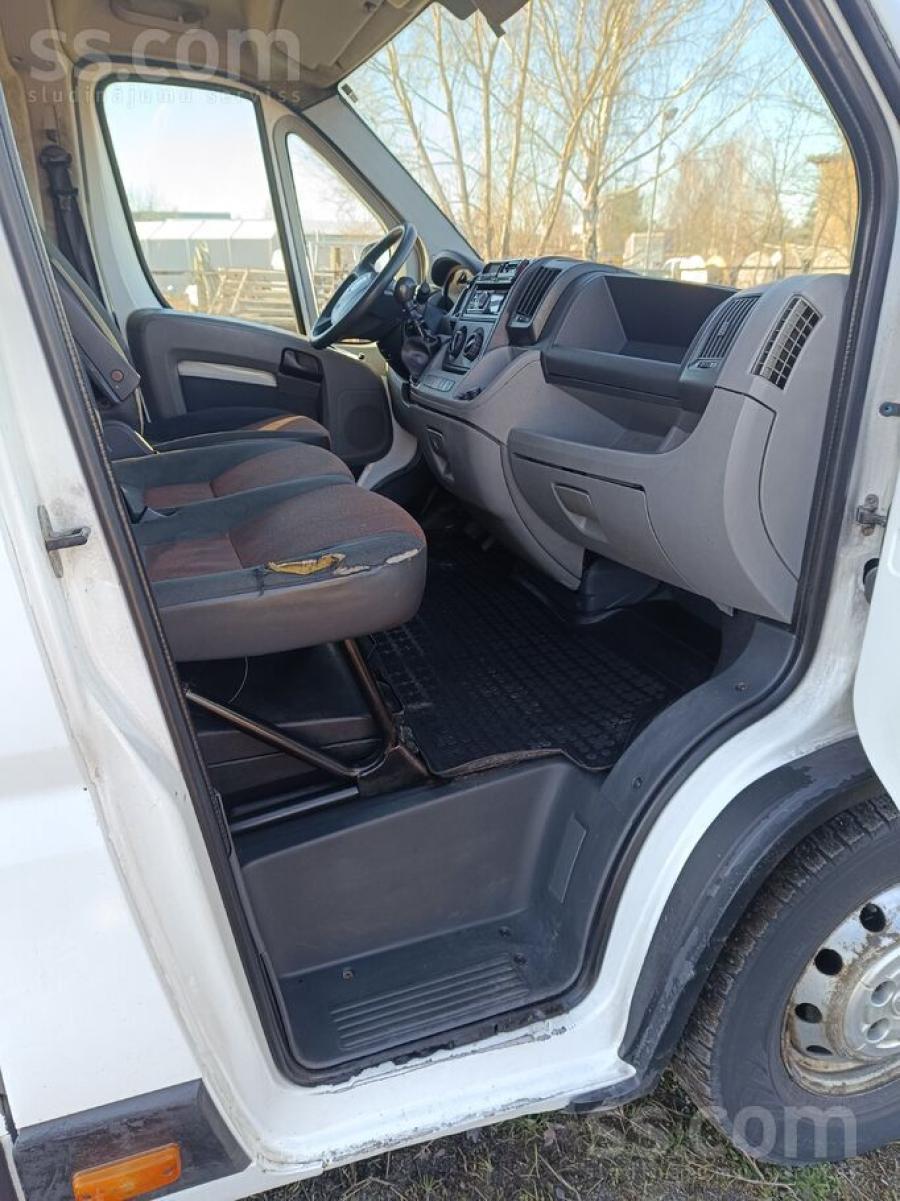 White Fiat Ducato 2009 in Riga, with an engine capacity of 3.00 L and mileage of 450 thousand km for 3300 €, photo 9 on AUTOMOTO.COM.LV