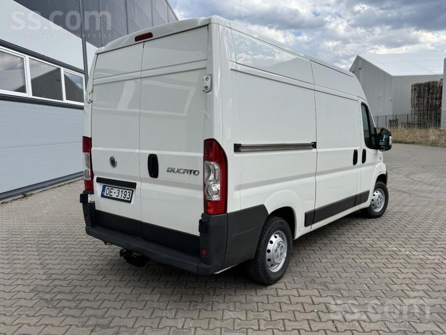 White Fiat Ducato 2011 in Balvi, with an engine capacity of 2.20 L and mileage of 185 thousand km for 6777 €, photo 5 on AUTOMOTO.COM.LV