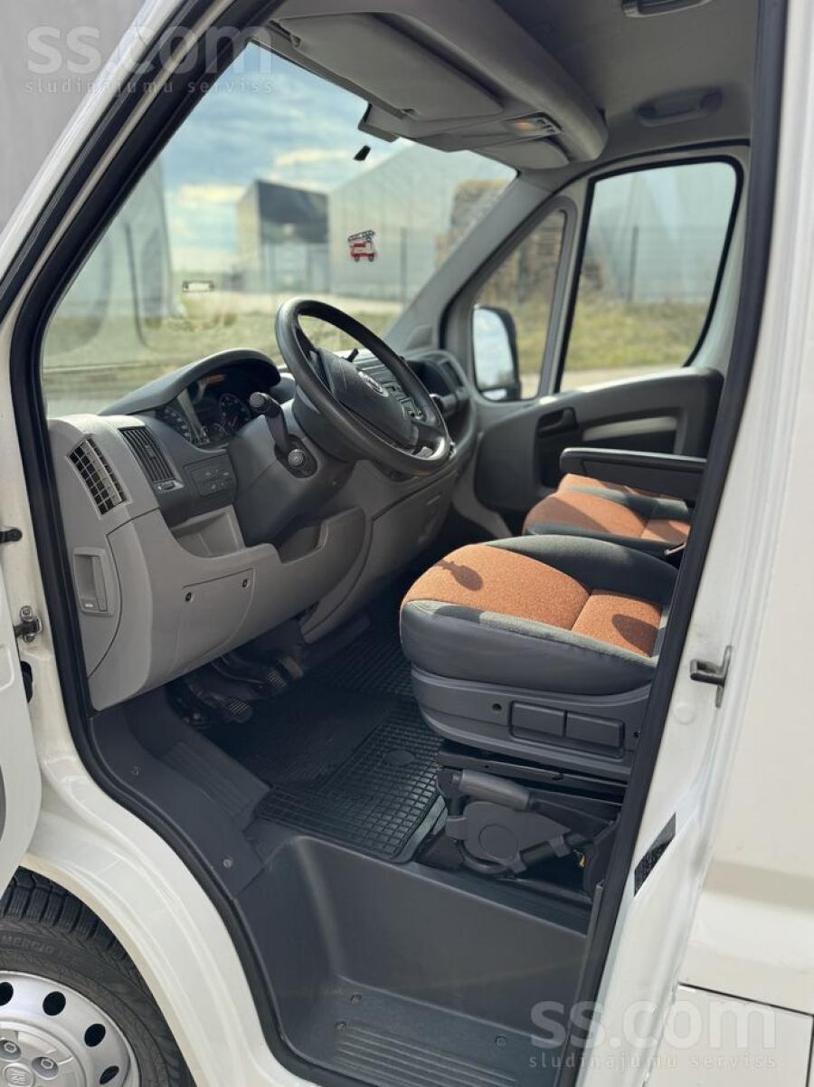 White Fiat Ducato 2011 in Balvi, with an engine capacity of 2.20 L and mileage of 185 thousand km for 6777 €, photo 9 on AUTOMOTO.COM.LV