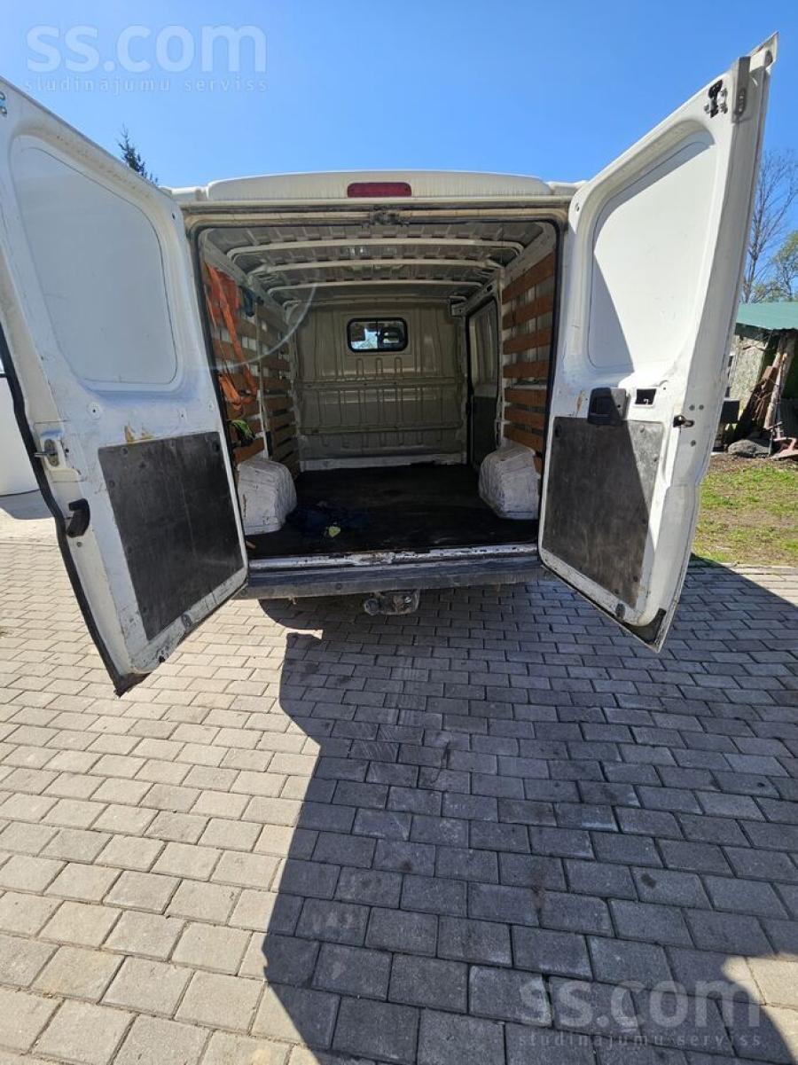 White Fiat Ducato 2012 in Jekabpils, with an engine capacity of 2.00 L and mileage of 200 thousand km for 6500 €, photo 6 on AUTOMOTO.COM.LV