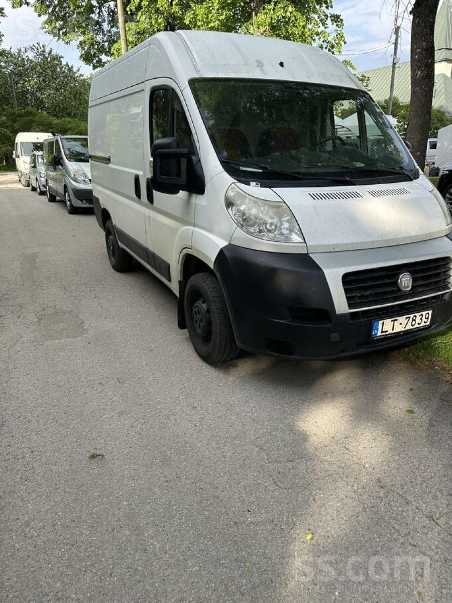White Fiat Ducato 2013 in Riga, with an engine capacity of 2.00 L and mileage of 130 thousand km for 4500 €, photo 3 on AUTOMOTO.COM.LV