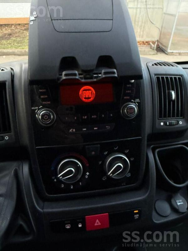 Balts Fiat Ducato 2016 Rīga, ar dzinēja tilpumu 3.00 L un nobraukumu 221 tūkst. km par 7900 €, foto 4 vietnē AUTOMOTO.COM.LV