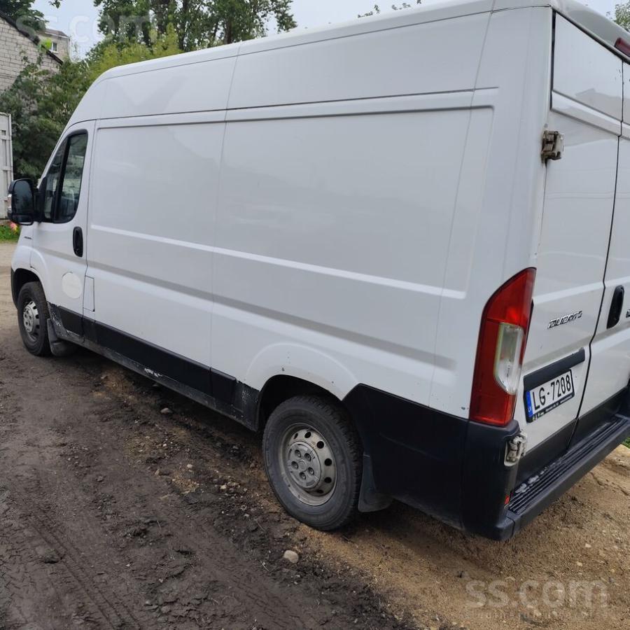 White Fiat Ducato 2018 in Rezekne, with an engine capacity of 2.30 L and mileage of 551 thousand km for 5000 €, photo 4 on AUTOMOTO.COM.LV
