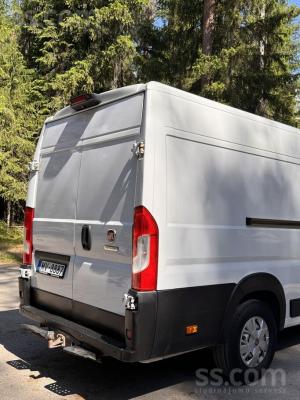 White Fiat Ducato 2021 in Cesis, with an engine capacity of 2.30 L and mileage of 190 thousand km for 18500 €, photo 6 on AUTOMOTO.COM.LV