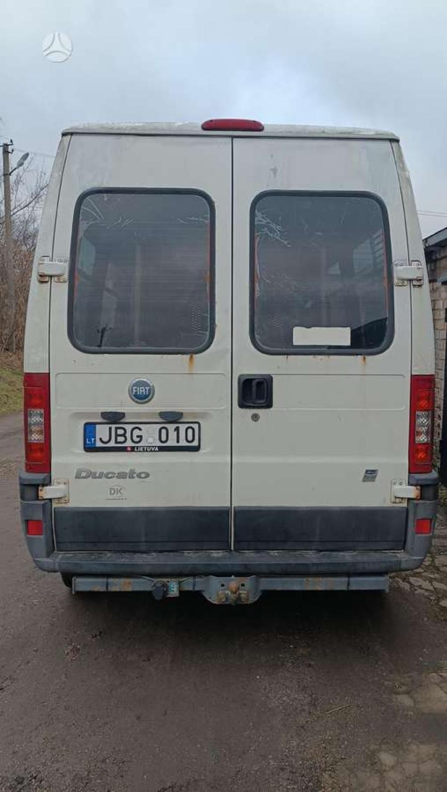 White Fiat Ducato 2005 in Vievis, with an engine capacity of 2.80 L and mileage of 108 thousand km for 5200 €, photo 3 on AUTOMOTO.COM.LV