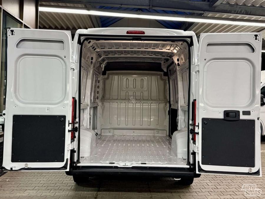 White Fiat Ducato 2024 in Kaunas, with an engine capacity of 2.20 L and mileage of 17 thousand km for 31114 €, photo 8 on AUTOMOTO.COM.LV