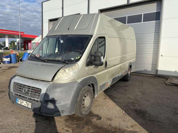 Yellow Fiat Ducato 2011 in Siauliai, with an engine capacity of 3.00 L and mileage of 320 thousand km for 3850 €, photo 8 on AUTOMOTO.COM.LV