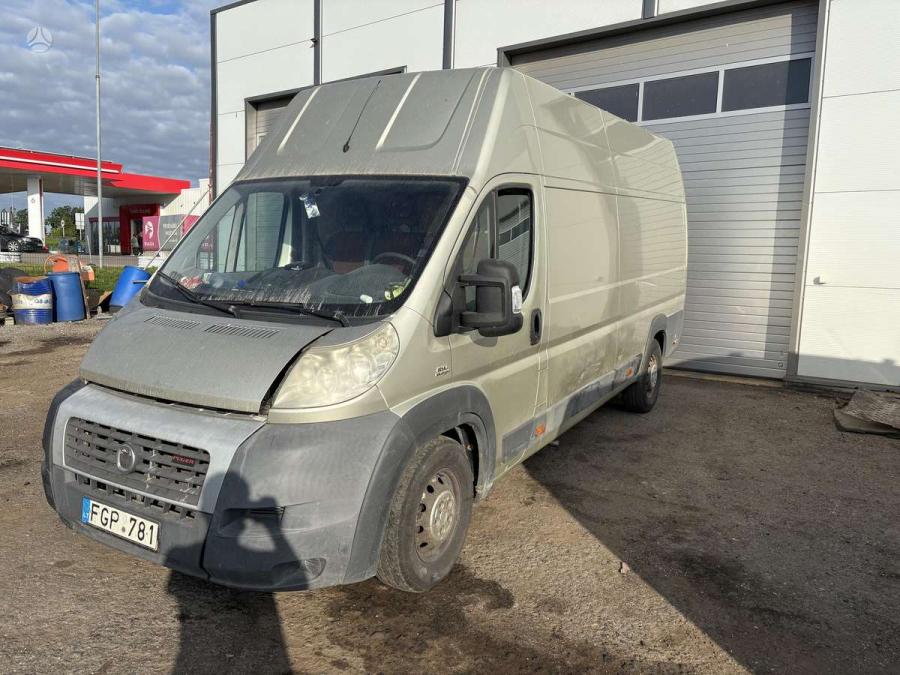 Yellow Fiat Ducato 2011 in Siauliai, with an engine capacity of 3.00 L and mileage of 320 thousand km for 3850 €, photo 9 on AUTOMOTO.COM.LV