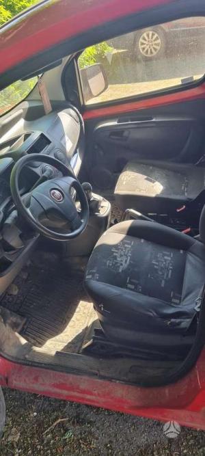 Sarkans Fiat Fiorino 2014 Kauņa, ar dzinēja tilpumu 1.30 L un nobraukumu 414 tūkst. km par 700 €, foto 7 vietnē AUTOMOTO.COM.LV
