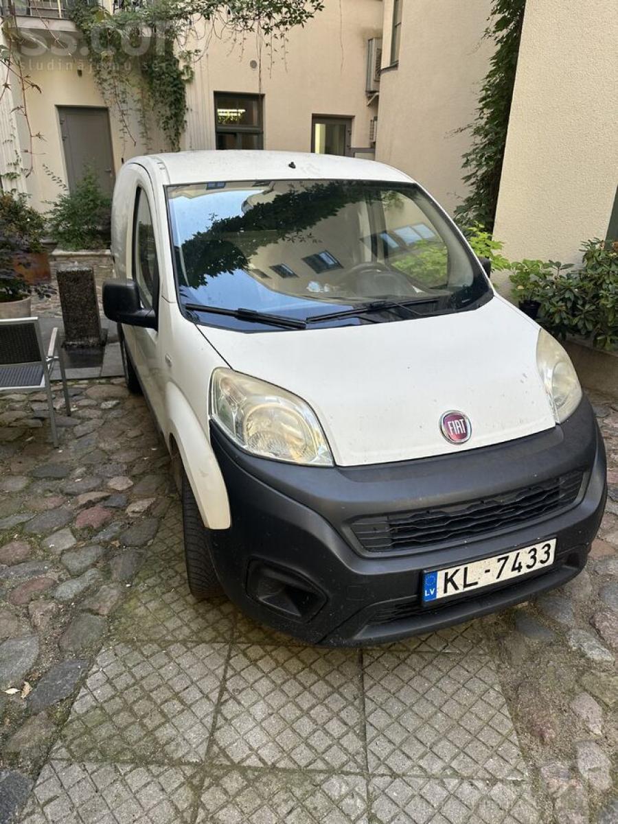Белый Фиат Fiorino 2017 в Рига, объемом двигателя 1.30 л и пробегом 300 тыс. км за 3800 €, фото 1 на AUTOMOTO.COM.LV