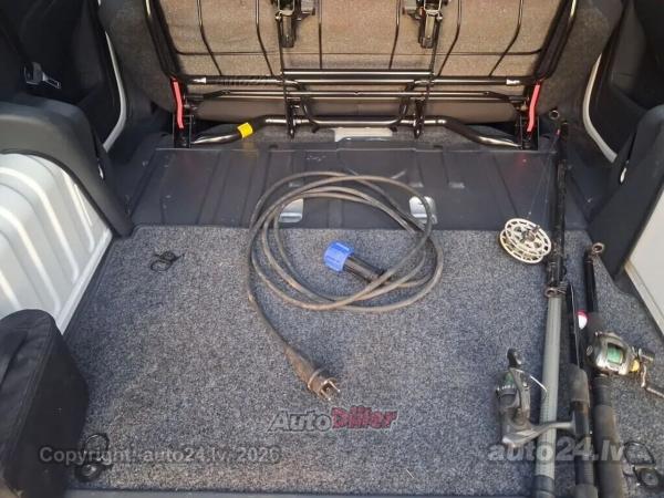 Balts Fiat Fiorino 2013 Pērnava, ar dzinēja tilpumu 0.00 L un nobraukumu 5 tūkst. km par 7999 €, foto 5 vietnē AUTOMOTO.COM.LV