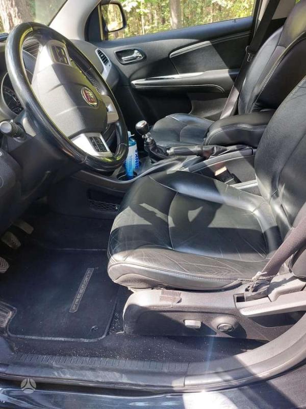 Melns Fiat Freemont 2011 Kauņa, ar dzinēja tilpumu 1.96 L un nobraukumu 223 tūkst. km par 5350 €, foto 10 vietnē AUTOMOTO.COM.LV