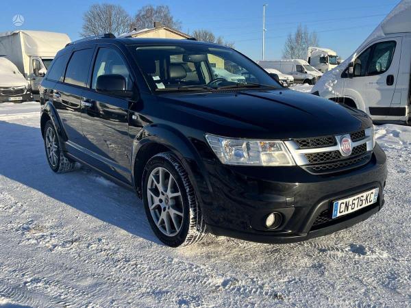 Melns Fiat Freemont 2012 Tauragė, ar dzinēja tilpumu 1.96 L un nobraukumu 228 tūkst. km par 5250 €, foto 3 vietnē AUTOMOTO.COM.LV