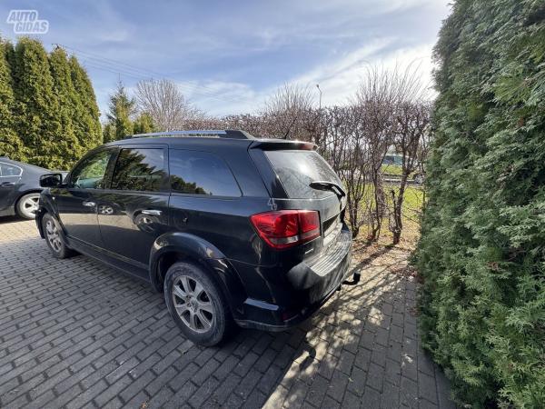 Black Fiat Freemont 2012 in Kretinga, with an engine capacity of 2.00 L and mileage of 220 thousand km for 3000 €, photo 7 on AUTOMOTO.COM.LV
