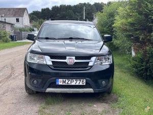 Melns Fiat Freemont 2012 Viļņa, ar dzinēja tilpumu 1.96 L un nobraukumu 196 tūkst. km par 4800 €, foto 3 vietnē AUTOMOTO.COM.LV