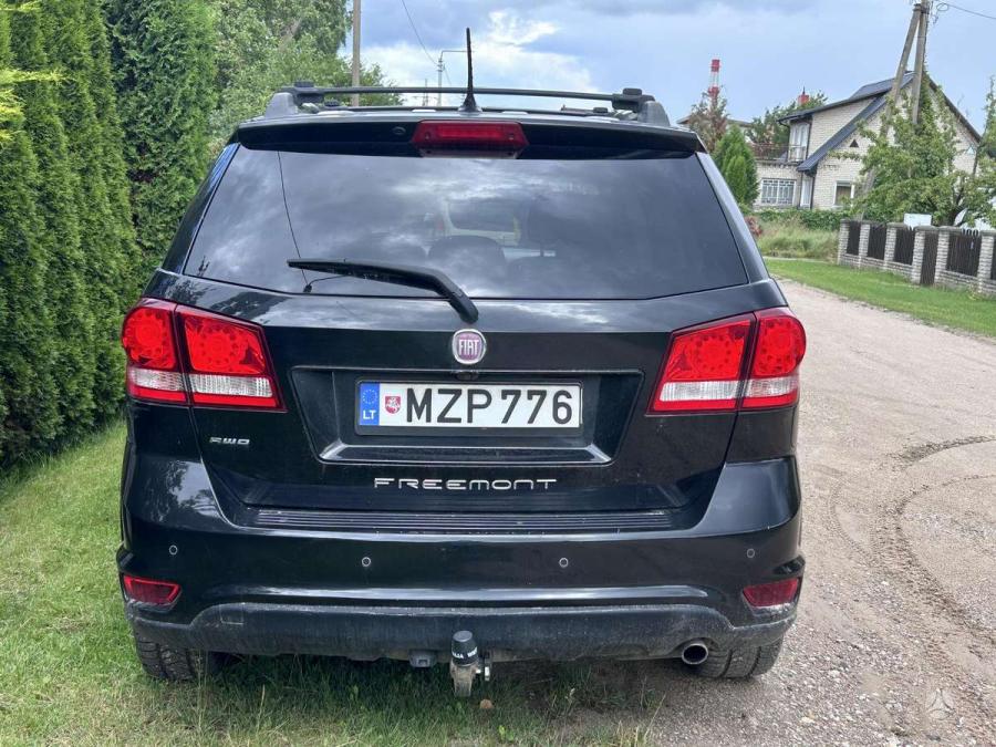Melns Fiat Freemont 2012 Viļņa, ar dzinēja tilpumu 1.96 L un nobraukumu 196 tūkst. km par 4800 €, foto 6 vietnē AUTOMOTO.COM.LV