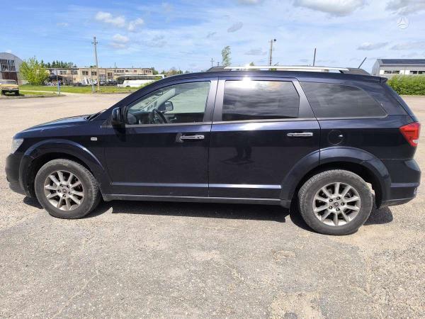 Melns Fiat Freemont 2012 Kelmė, ar dzinēja tilpumu 2.00 L un nobraukumu 327 tūkst. km par 3200 €, foto 7 vietnē AUTOMOTO.COM.LV
