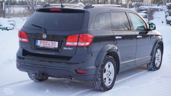Melns Fiat Freemont 2013 Kvietiniai, ar dzinēja tilpumu 2.00 L un nobraukumu 322 tūkst. km par 4900 €, foto 4 vietnē AUTOMOTO.COM.LV