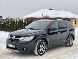 Melns Fiat Freemont 2013 Viļņa, ar dzinēja tilpumu 1.98 L un nobraukumu 340 tūkst. km par 4700 €, foto  vietnē AUTOMOTO.COM.LV