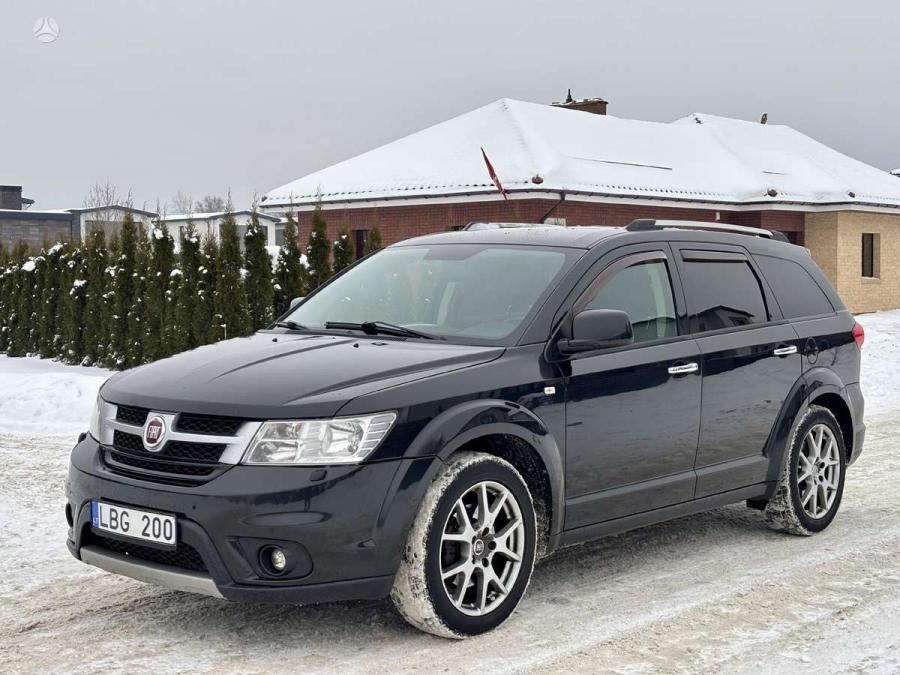 Melns Fiat Freemont 2013 Viļņa, ar dzinēja tilpumu 1.98 L un nobraukumu 340 tūkst. km par 4700 €, foto 1 vietnē AUTOMOTO.COM.LV