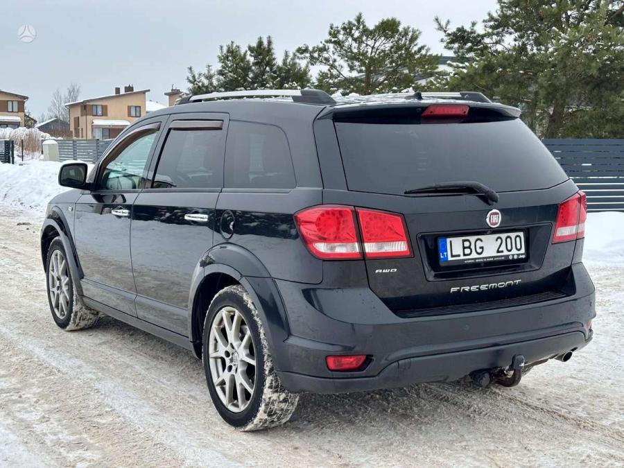 Melns Fiat Freemont 2013 Viļņa, ar dzinēja tilpumu 1.98 L un nobraukumu 340 tūkst. km par 4700 €, foto 3 vietnē AUTOMOTO.COM.LV