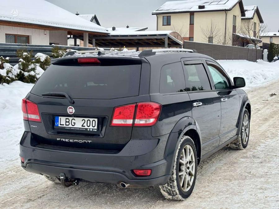Melns Fiat Freemont 2013 Viļņa, ar dzinēja tilpumu 1.98 L un nobraukumu 340 tūkst. km par 4700 €, foto 6 vietnē AUTOMOTO.COM.LV