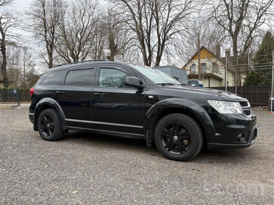 Melns Fiat Freemont 2013 Rīga, ar dzinēja tilpumu 2.00 L un nobraukumu 0 tūkst. km par 3800 €, foto 3 vietnē AUTOMOTO.COM.LV