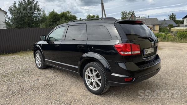 Melns Fiat Freemont 2013 Rēzekne, ar dzinēja tilpumu 2.00 L un nobraukumu 262 tūkst. km par 3950 €, foto 3 vietnē AUTOMOTO.COM.LV
