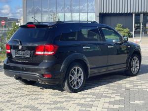 Black Fiat Freemont 2014 in Siauliai, with an engine capacity of 1.96 L and mileage of 242 thousand km for 6350 €, photo 5 on AUTOMOTO.COM.LV
