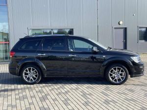 Black Fiat Freemont 2014 in Siauliai, with an engine capacity of 1.96 L and mileage of 242 thousand km for 6350 €, photo 6 on AUTOMOTO.COM.LV