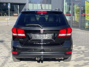 Black Fiat Freemont 2014 in Siauliai, with an engine capacity of 1.96 L and mileage of 242 thousand km for 6350 €, photo 9 on AUTOMOTO.COM.LV