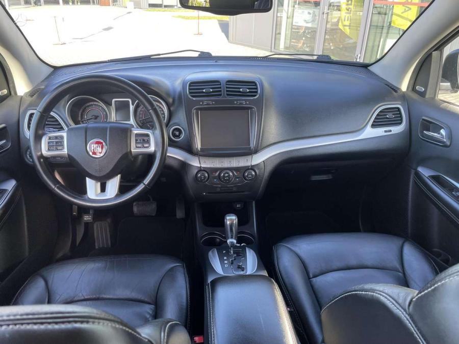 Black Fiat Freemont 2014 in Siauliai, with an engine capacity of 1.96 L and mileage of 242 thousand km for 6350 €, photo 20 on AUTOMOTO.COM.LV