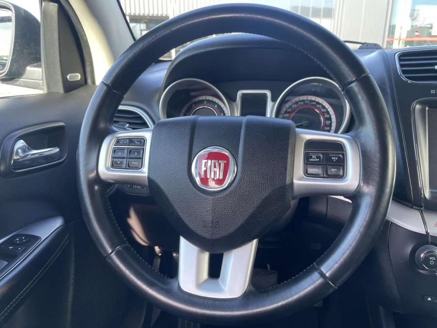 Black Fiat Freemont 2014 in Siauliai, with an engine capacity of 1.96 L and mileage of 242 thousand km for 6350 €, photo 21 on AUTOMOTO.COM.LV