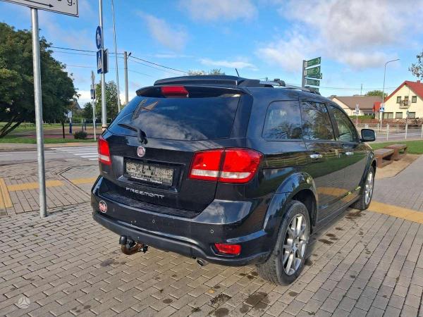 Melns Fiat Freemont 2014 Raseiniai, ar dzinēja tilpumu 1.96 L un nobraukumu 189 tūkst. km par 3800 €, foto 5 vietnē AUTOMOTO.COM.LV