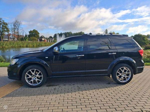 Melns Fiat Freemont 2014 Raseiniai, ar dzinēja tilpumu 1.96 L un nobraukumu 189 tūkst. km par 3800 €, foto 7 vietnē AUTOMOTO.COM.LV
