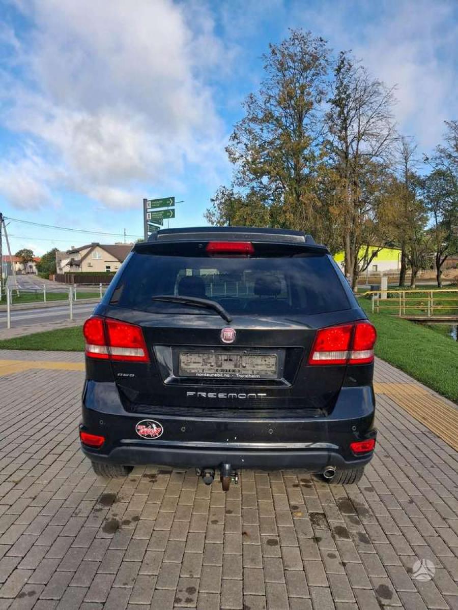 Melns Fiat Freemont 2014 Raseiniai, ar dzinēja tilpumu 1.96 L un nobraukumu 189 tūkst. km par 3800 €, foto 12 vietnē AUTOMOTO.COM.LV