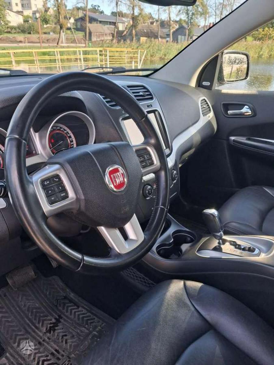 Melns Fiat Freemont 2014 Raseiniai, ar dzinēja tilpumu 1.96 L un nobraukumu 189 tūkst. km par 3800 €, foto 13 vietnē AUTOMOTO.COM.LV